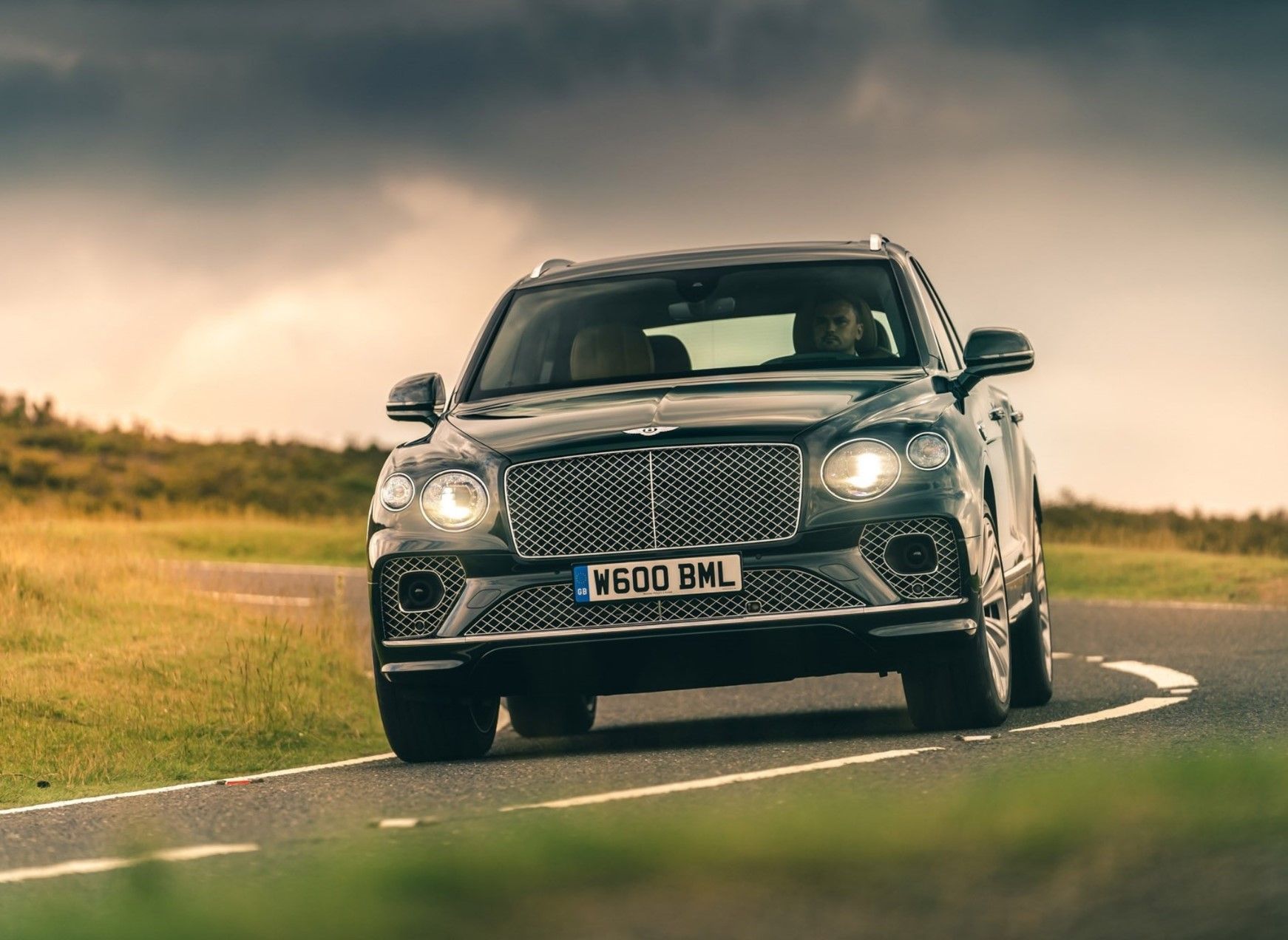 Самые лучшие премиум кроссоверы 2025 года | S2B Motors